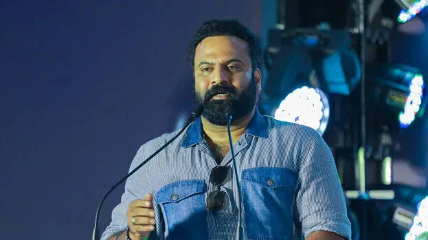 'ലഹരി ഉപയോഗിച്ച് പല്ല് പൊടിഞ്ഞ നടൻ ആരാണെന്ന് അറിയേണ്ടവർ എനിക്ക് ഇ ...