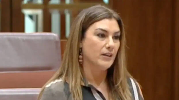 ഓസ്‌ട്രേലിയൻ പാർലമെന്റിൽ ലൈംഗികാതിക്രമത്തിനിരയായി, ഇവിടെ സ്ത്രീക ...