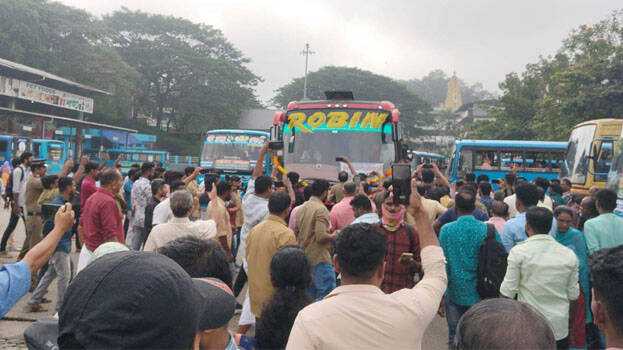'ഉപദ്രവിക്കാതെ വിട്ടൂടെ, കോയമ്പത്തൂർ എത്തണം'; എംവിഡിയെ കൂകി വിളിച്ച് ...