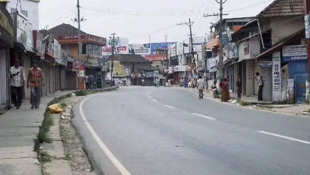 വയനാട്ടിൽ യുഡിഎഫ് ഹർത്താൽ ആരംഭിച്ചു, വിമർശിച്ച് എൽഡിഎഫ് - KERALA ...